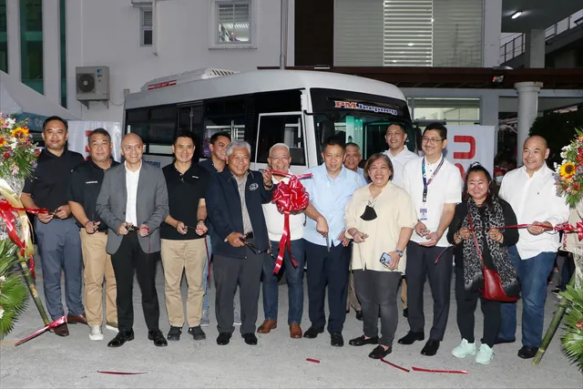 Isuzu PH reveals redesigned Class 2 modern PUV | AutoIndustriya