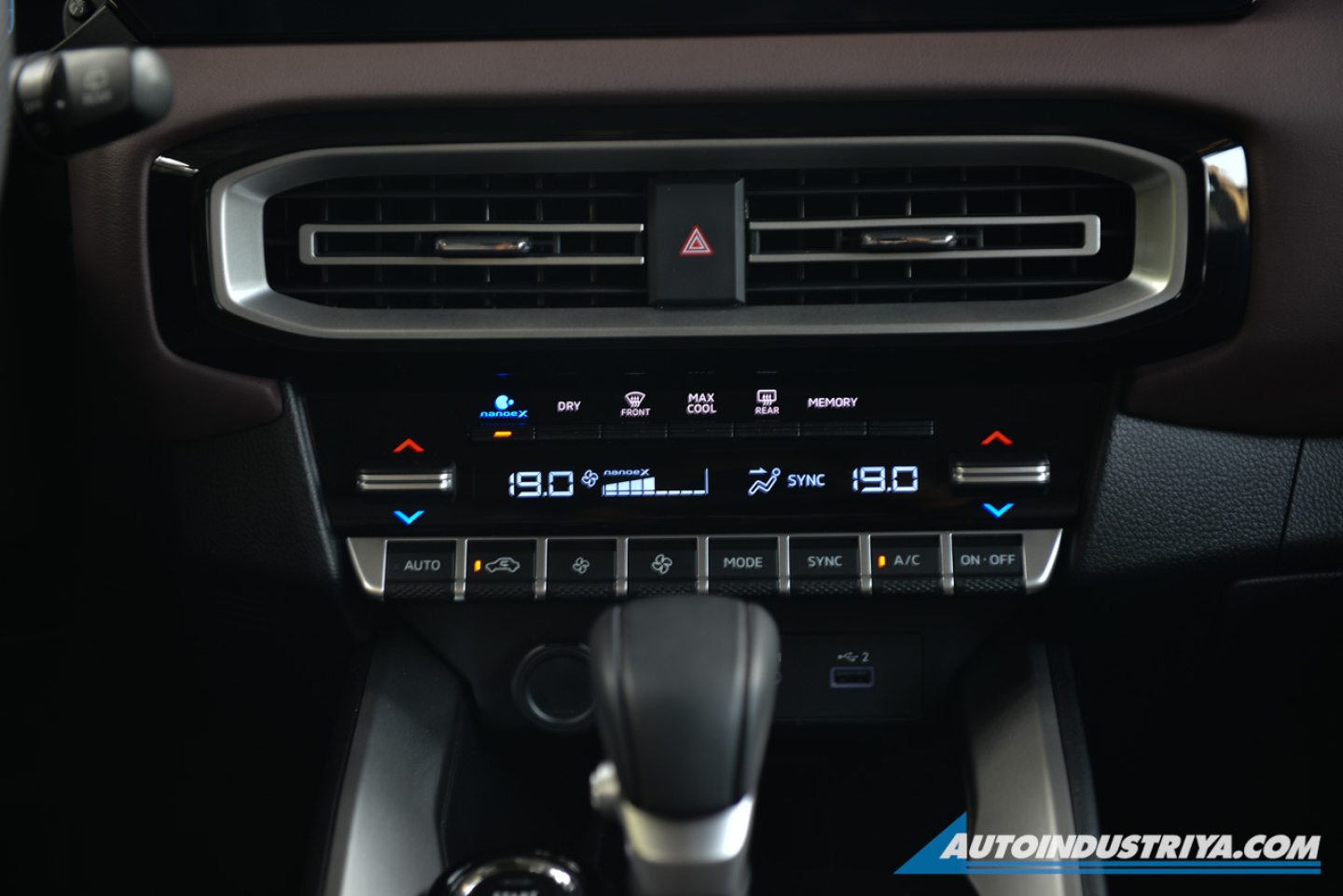 2026 Mitsubishi Destinator GT 1.5T CVT | AutoIndustriya