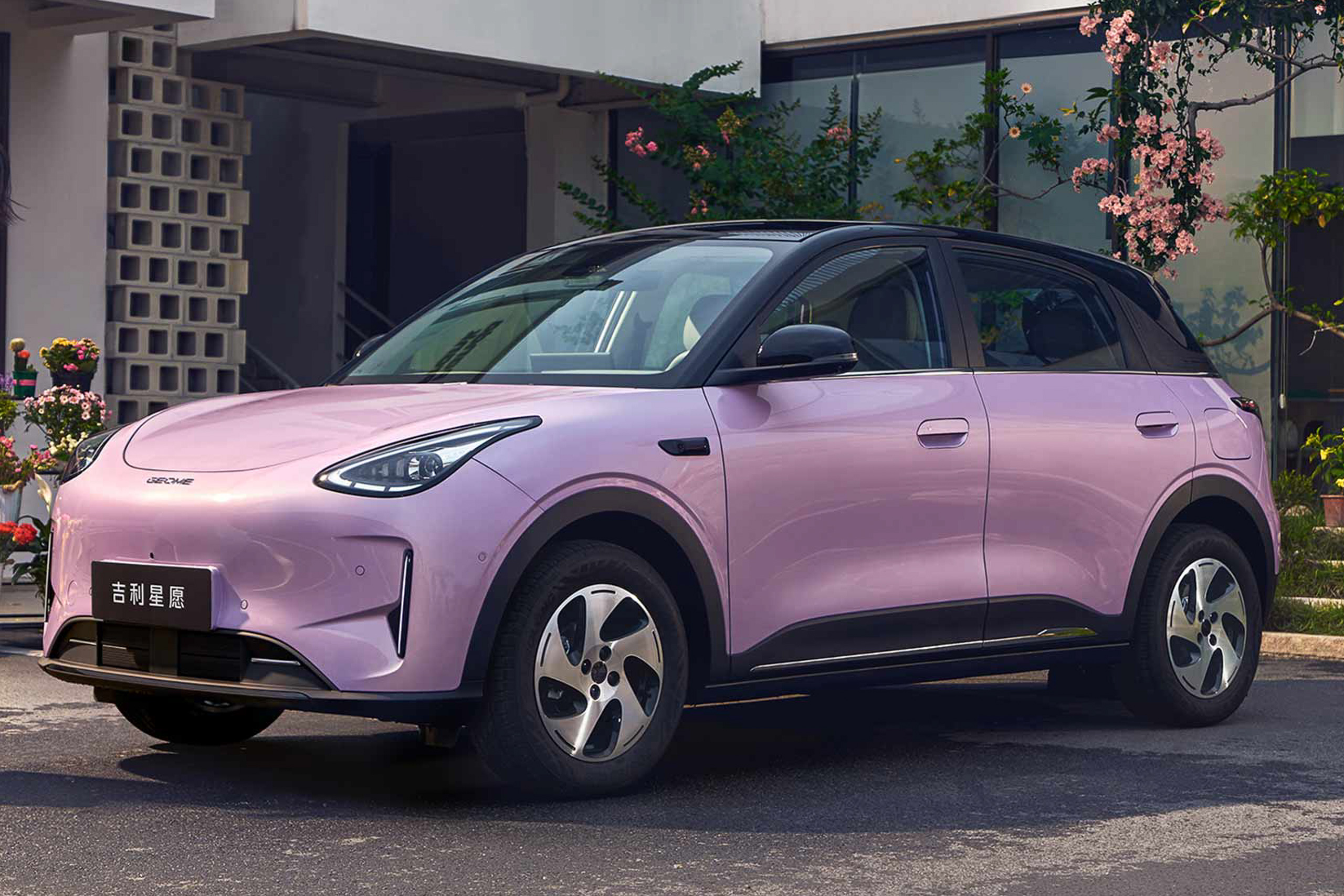 Geely updates EX2 EV with up to 480 km of range | AutoIndustriya